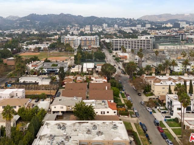 833 N Poinsettia Pl, Los Angeles, CA 90046 | MLS #26644