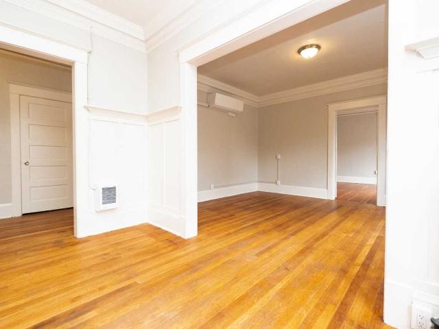 833 NE Schuyler St. 2 Bedroom Apartment for Rent at 833 Ne Schuyler St, Portland, OR 97212 Irvington