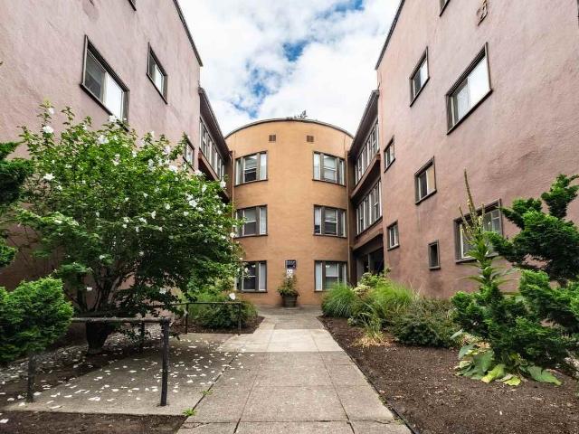 833 NE Schuyler St. 2 Bedroom Apartment for Rent at 833 Ne Schuyler St, Portland, OR 97212 Irvington