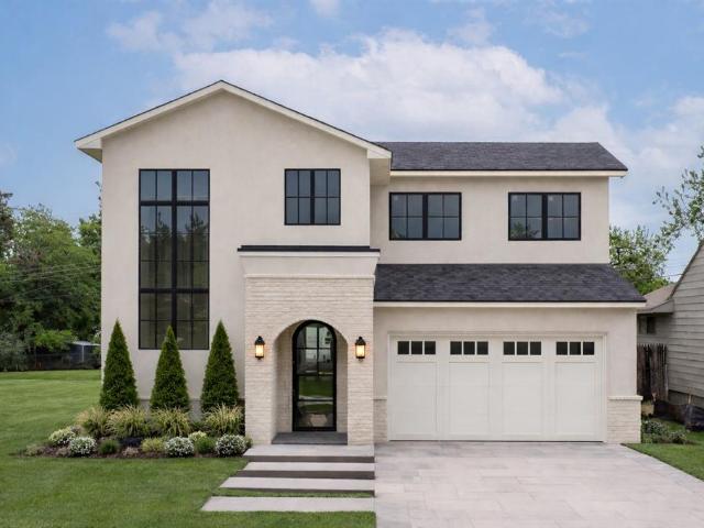 833 NW 44th Street