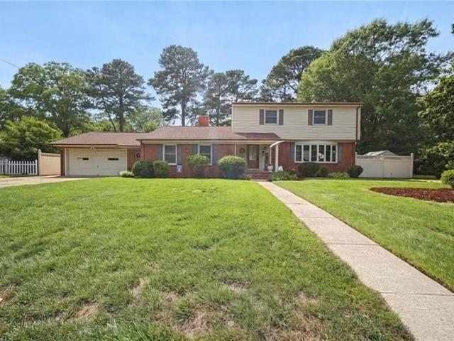 833 Simpkins Ln, Virginia Beach, VA 23454