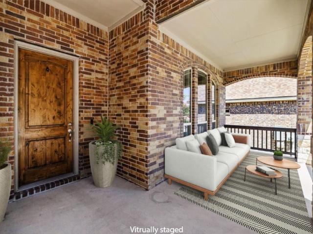 833 Richardson Ln