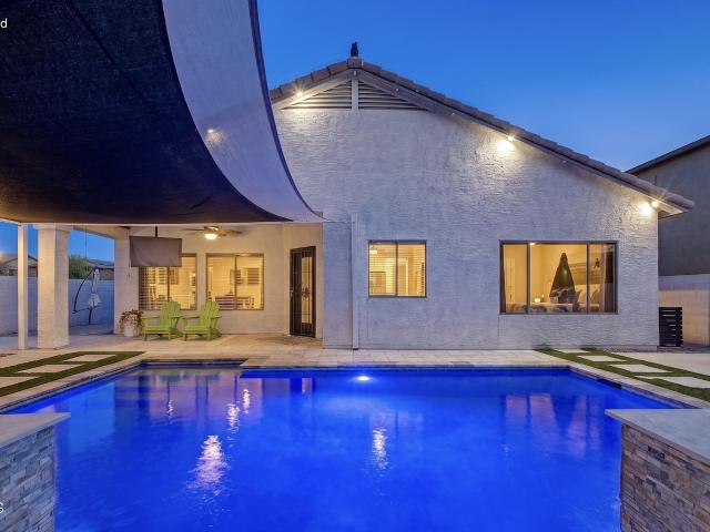 833 w vineyard plains drive
