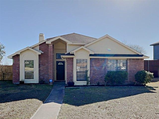 833 Weaver St, Cedar Hill, TX 75104
