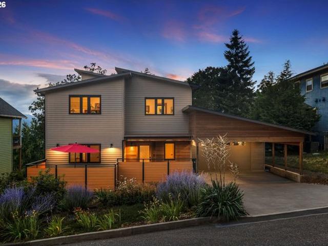 833 William Dr, White Salmon, WA 98672