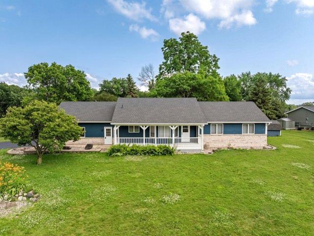 833 Tyrol Ln, Shakopee, MN 55379