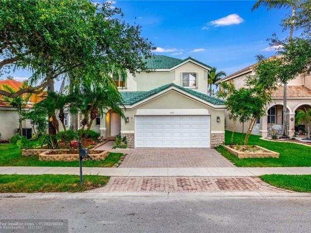 833 Vista Meadows Dr, Weston, FL 33327