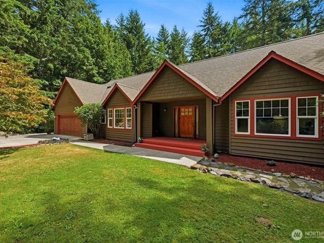 8345 NE 360th St, Hansville, WA 98340