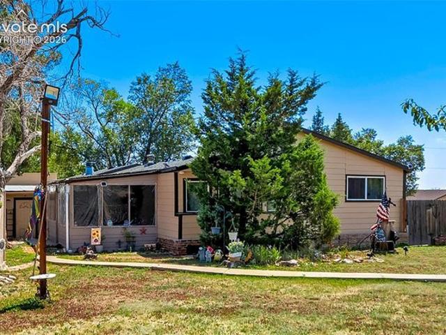 8345 Commanche Rd, Colorado Springs, CO 80926