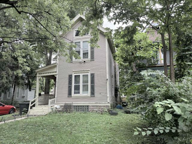 8346 Woodbine Avenue