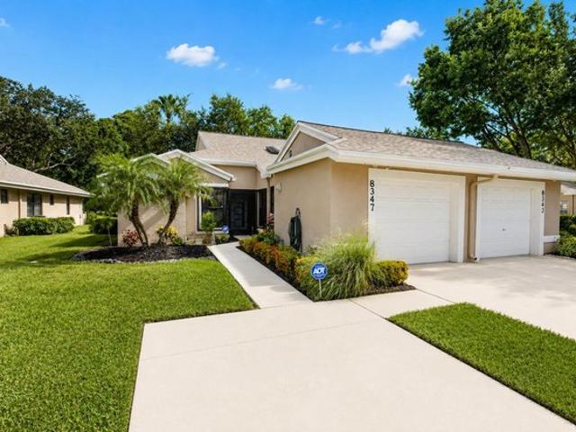 8347 Springlake Dr, Boca Raton, FL 33496