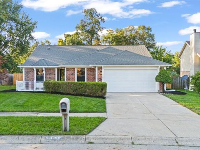 8349 Chinaberry Pl, Huber Heights, OH 45424
