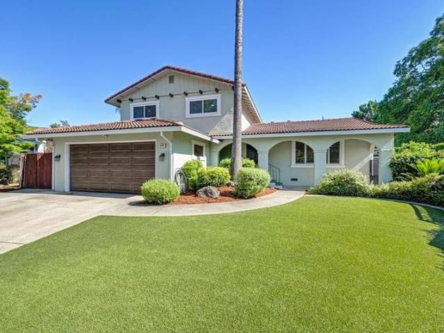8340 Marina Greens Way, Sacramento, CA 95826
