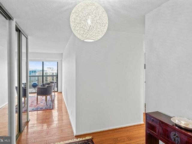 8340 Greensboro Drive Unit 1001, McLean, US, VA