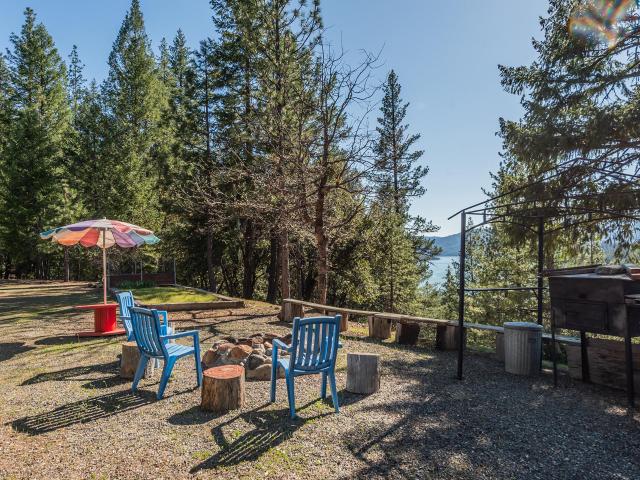 8341 East Side Road