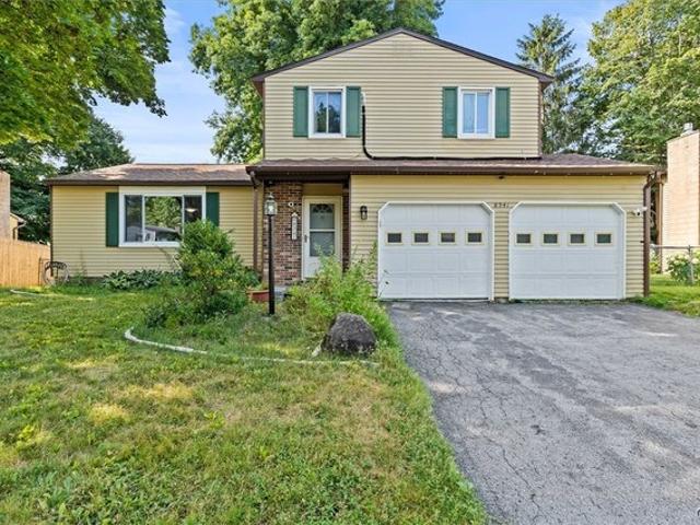 8341 Zenith Dr, Baldwinsville, NY 13027