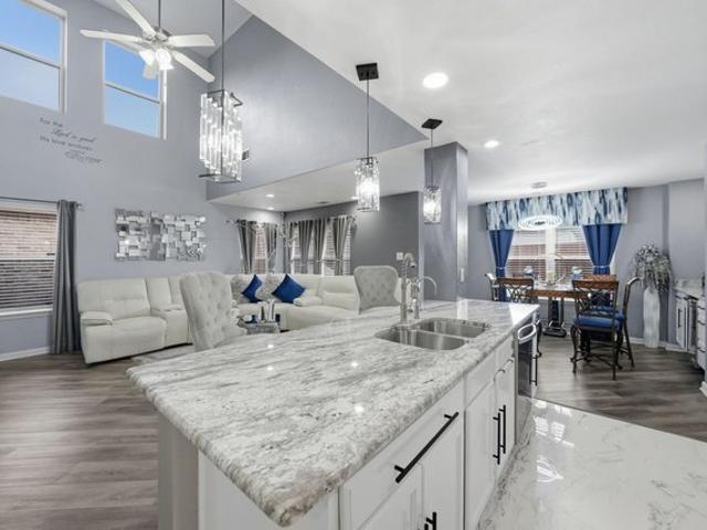 8342 Timberbrook Ln, Dallas, TX 75249
