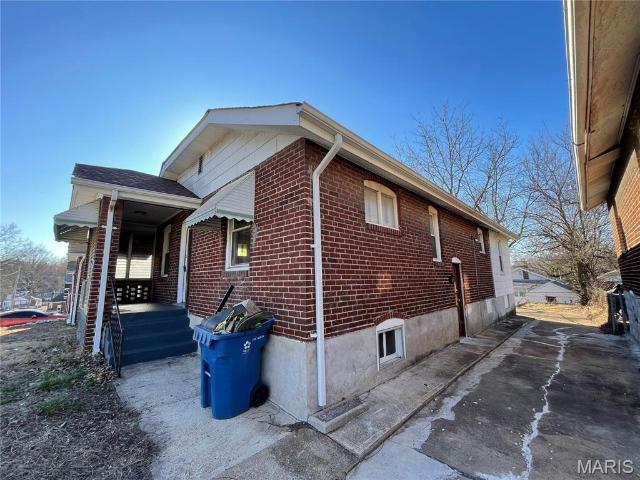 8343 Strathmore Pl, Jennings, MO 63136 | MLS #26011