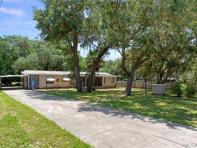 8343 S Cove Pt, Floral City, FL 34436