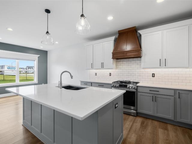 834 33rd Court SW