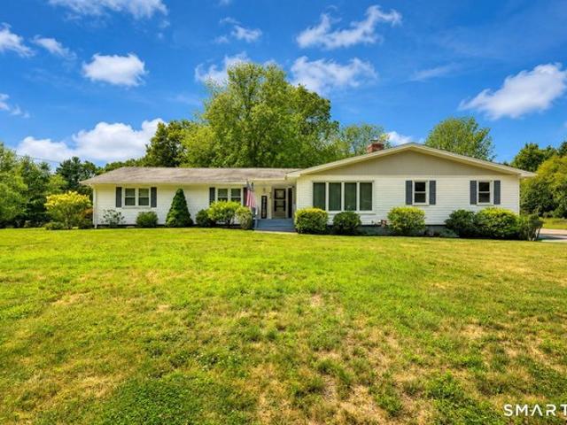 834 Columbia St, Orange, CT 06477
