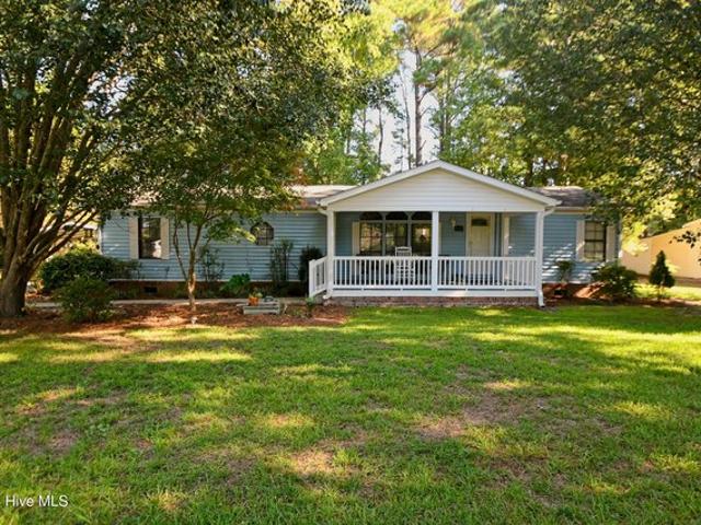 834 Carolina St SW, Calabash, NC 28467