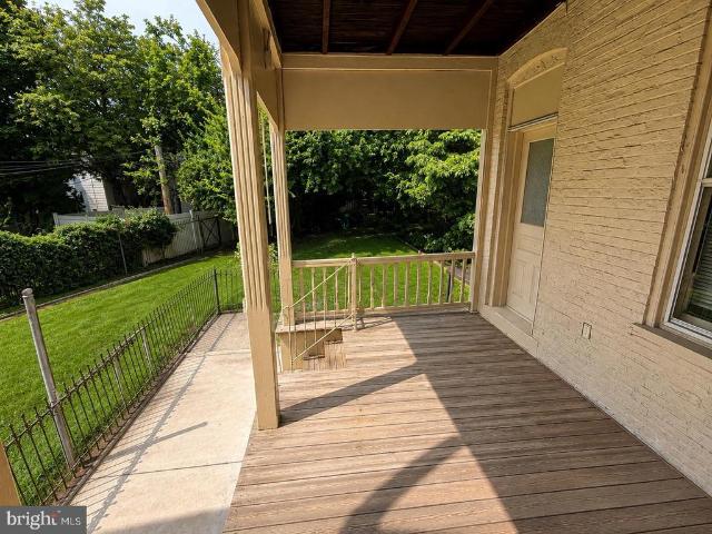 834 Centre Avenue # 3RD FLOOR