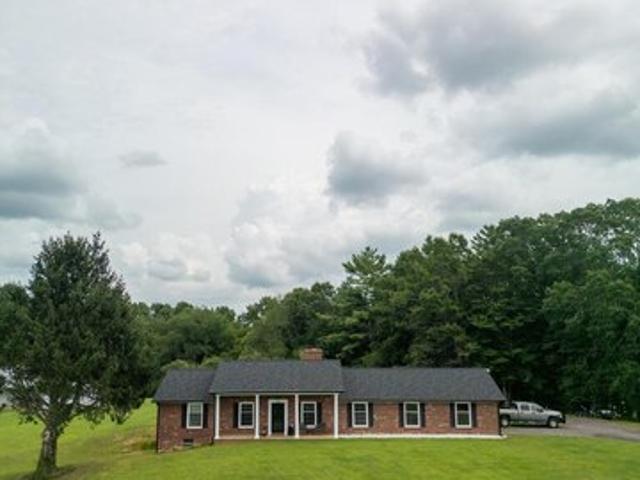 834 Glade Creek Rd, Woodlawn, VA 24381