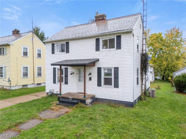 834 Devine Street