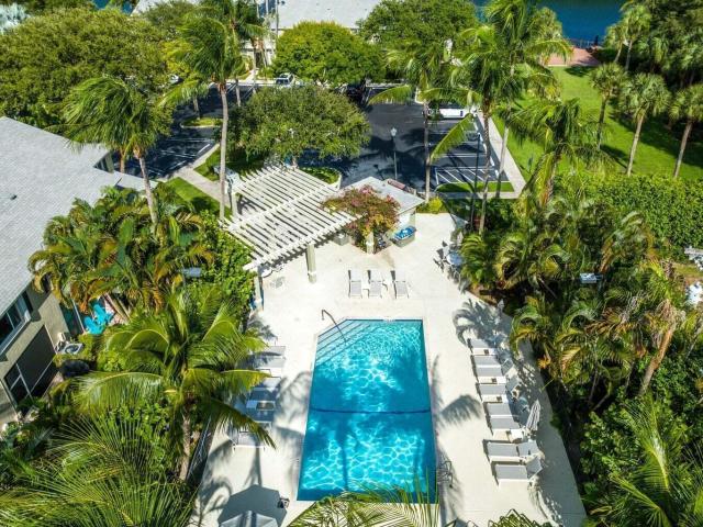 834 Kokomo Key Ln, Delray Beach, FL 33483 | MLS #R11167