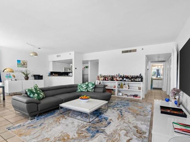 834 Ocean Dr #501, Miami Beach, FL 33139