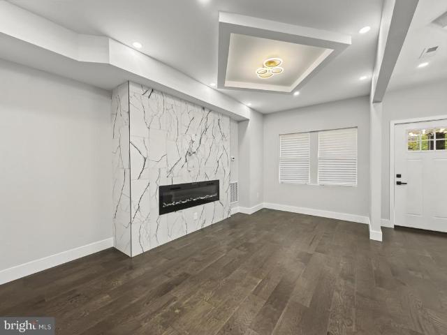 834 N Woodington