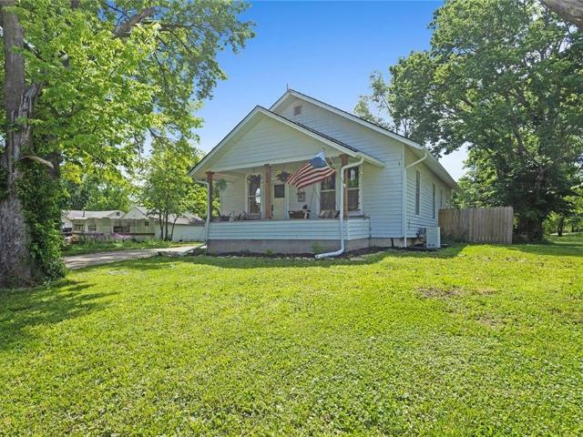 834 N Cherry Street