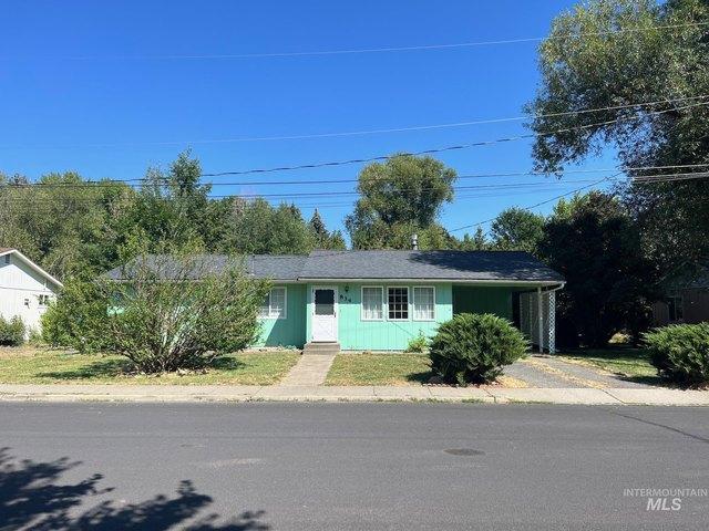 834 S Meadow St, Moscow, ID 83843