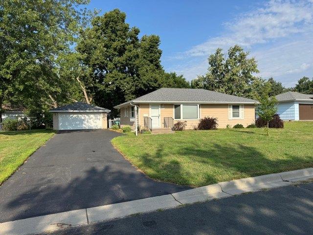 8354 Valentine Ter, Bloomington, MN 55431
