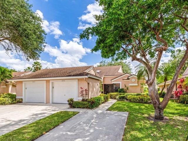 8356 Sunmeadow Ln, Boca Raton, FL 33496