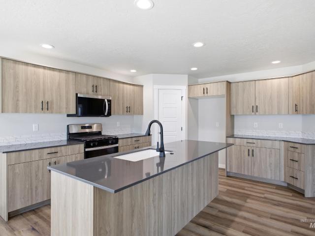 8357 E Cool River Lp