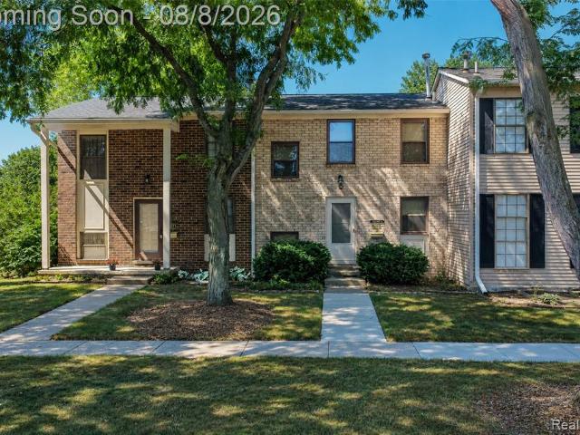 8358 Lakeview Court