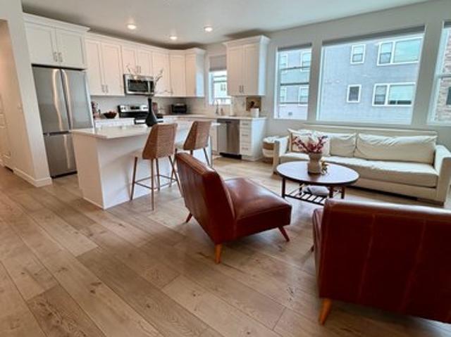 8359 S Iris Lumi Ln Unit 203, Midvale, UT 84047