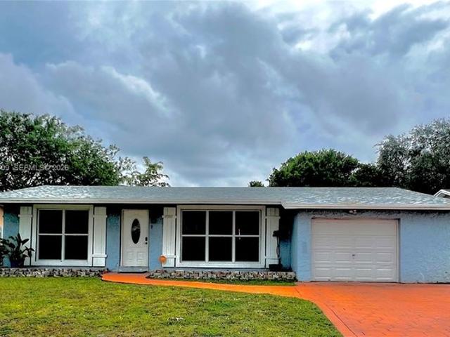 8350 NW 27th Pl, Sunrise, FL 33322