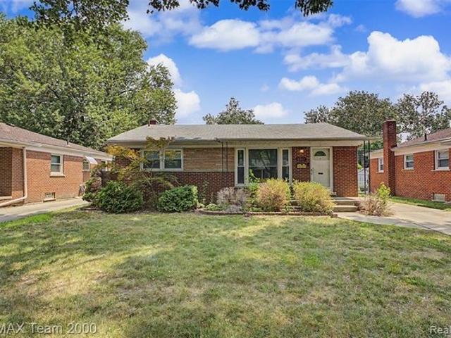 8350 N Evangeline St, Dearborn Heights, MI 48127