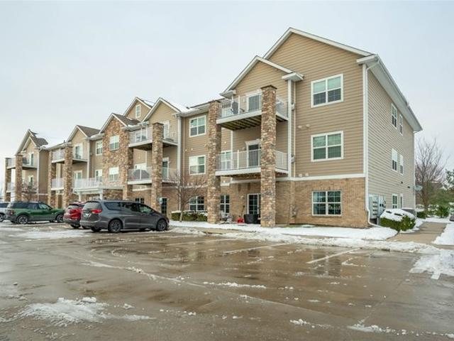 8350 Ep True Pkwy Unit 3102, West Des Moines, IA 50266