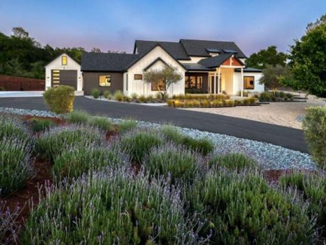 8350 Rustic Woods Way, Loomis, CA 95650