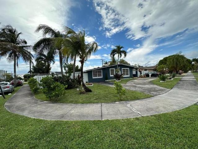 8351 11th Ter SW, Miami, FL 33144