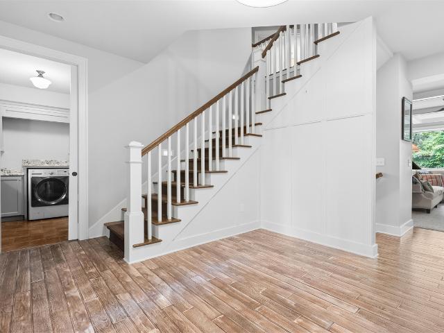 8352 Vinewood Point