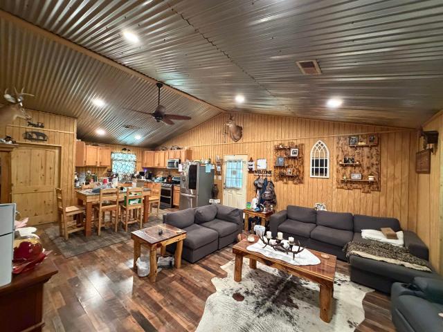 835 Co Rd 62
