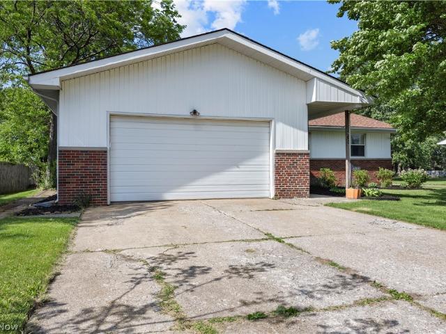 835 Columbia Drive