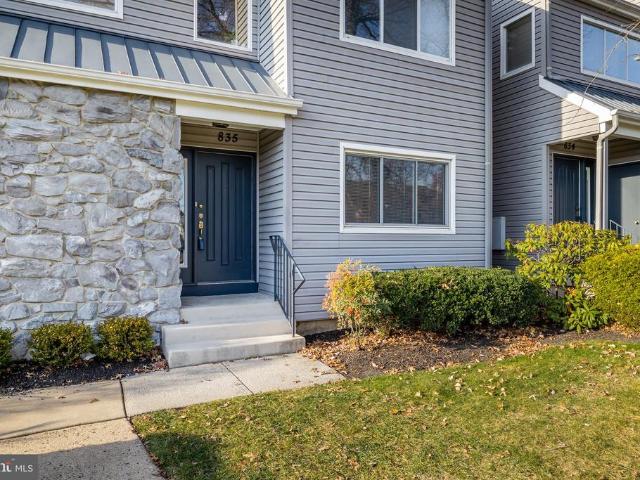835 Chanticleer Drive