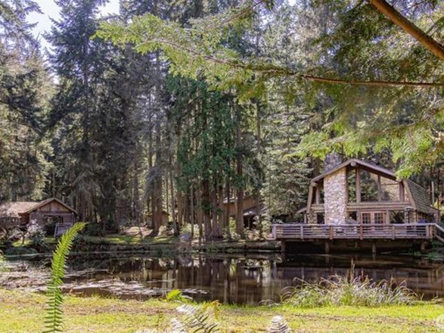835 Christenson Rd, Greenbank, WA 98253