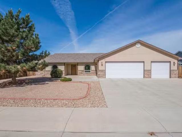 835 CRESTHAVEN DR, FRUITA, CO 81521 Single Family Residence Fo.